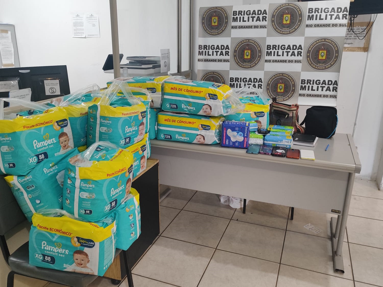 Casal é preso após aplicar golpe da fralda em quatro cidades no Vale do ...